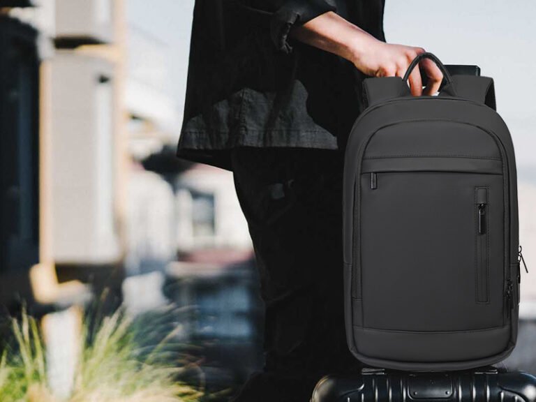 Difference Between Bag and Backpack: An Expert Guide